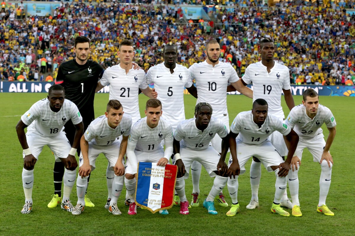 Photo : L'équipe de France affronte l'Équateur au Maracana. Rio de ...