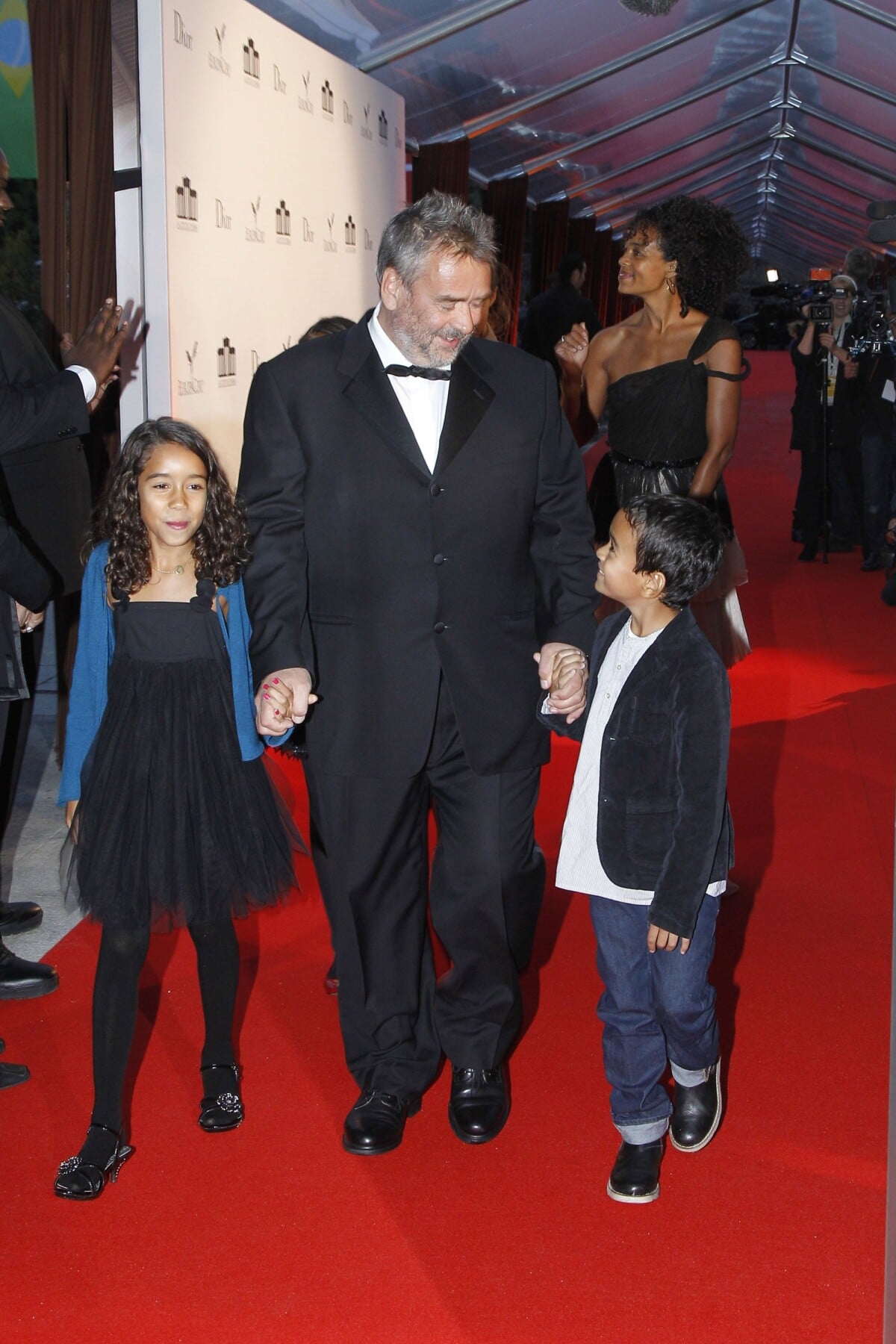 Photo : Luc Besson avec sa femme Virginie Silla et ses enfants lors de ...