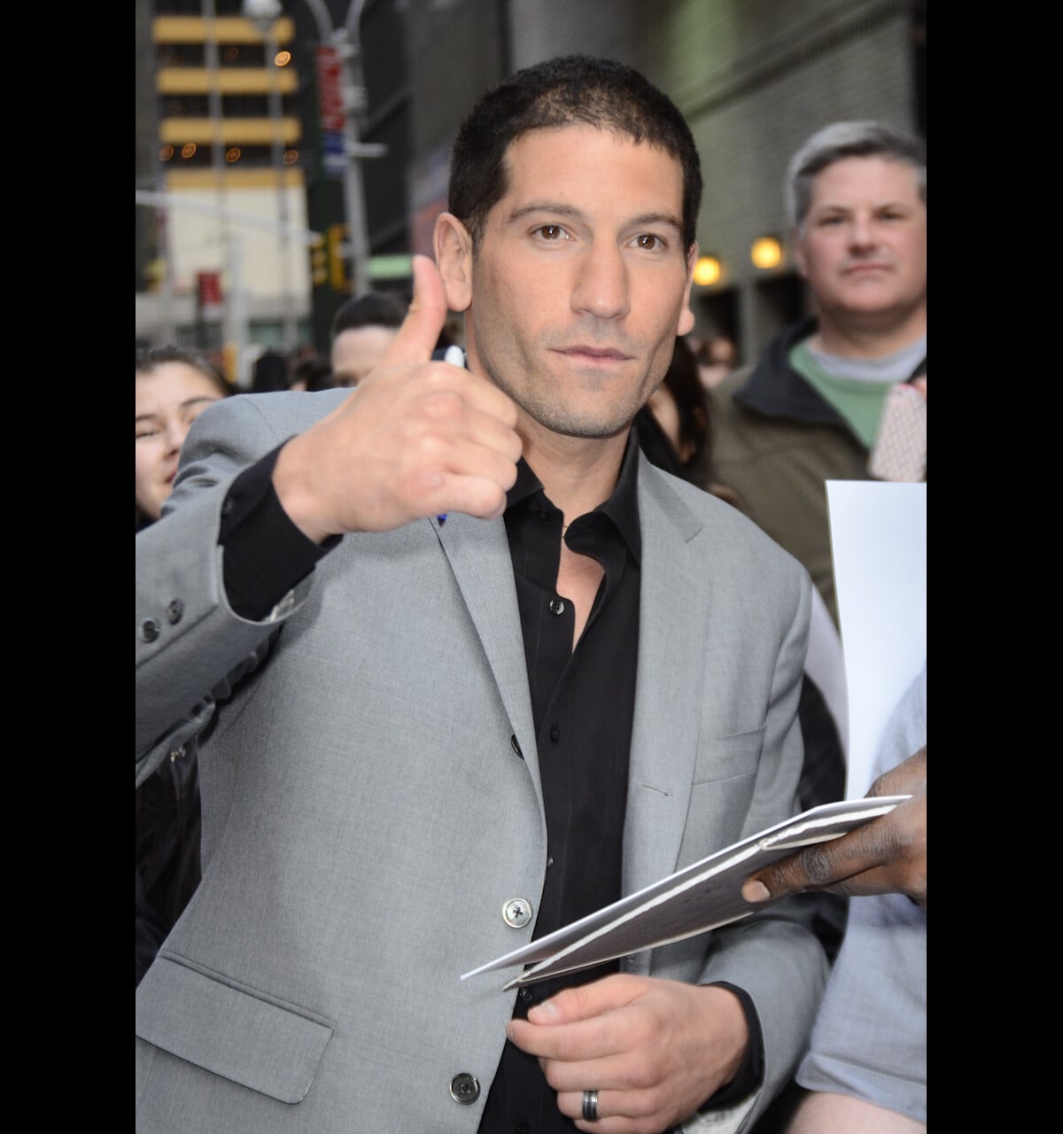 Vidéo : Jon Bernthal au 'Late Show With David Letterman' à New York, le ...