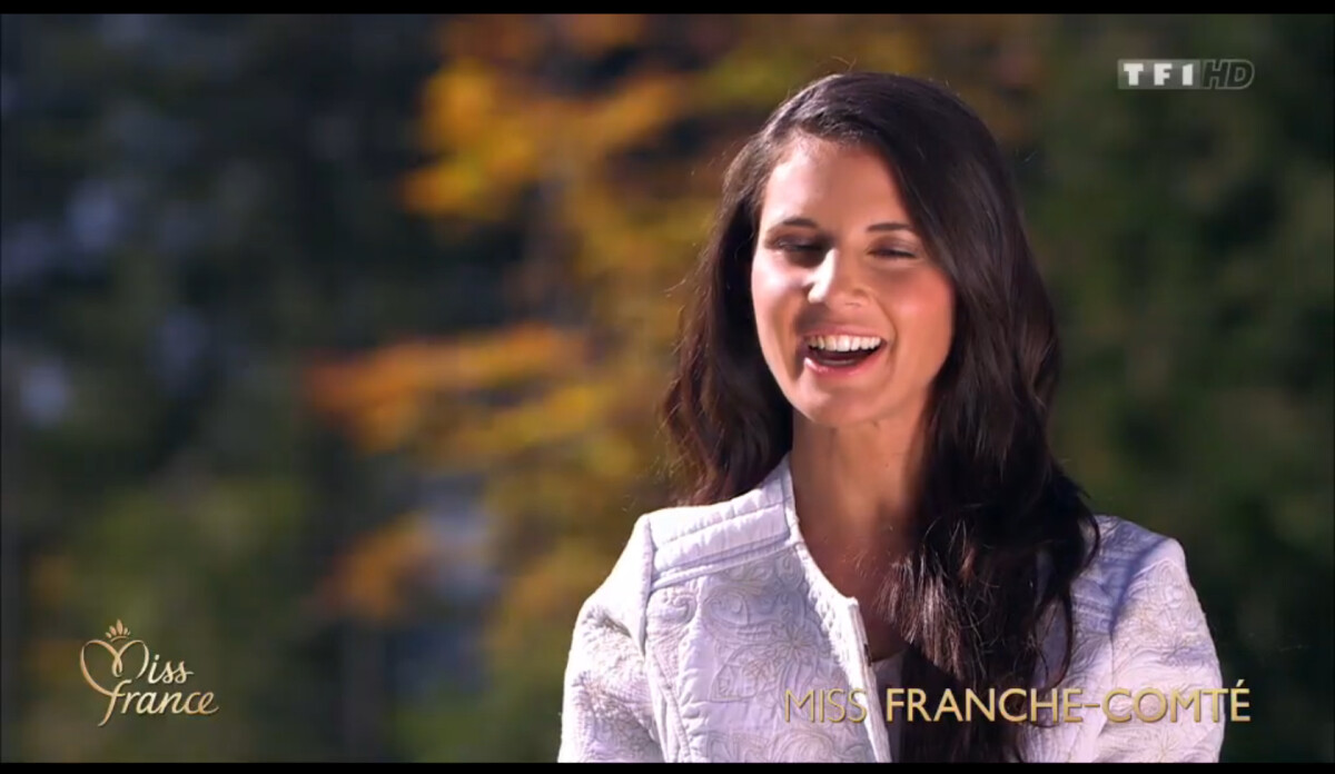 Photo : Anne-Mathilde Cali (Miss Franche-Comté) lors de la cérémonie de ...