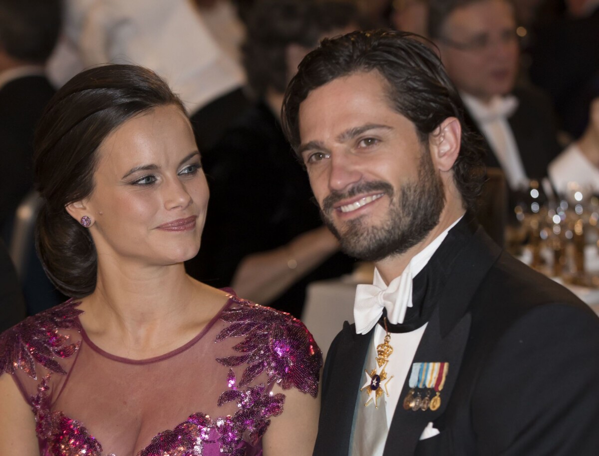 Photo : Le prince Carl Philip de Suède et sa fiancée Sofia Hellqvist - Dîner de Gala en l ...