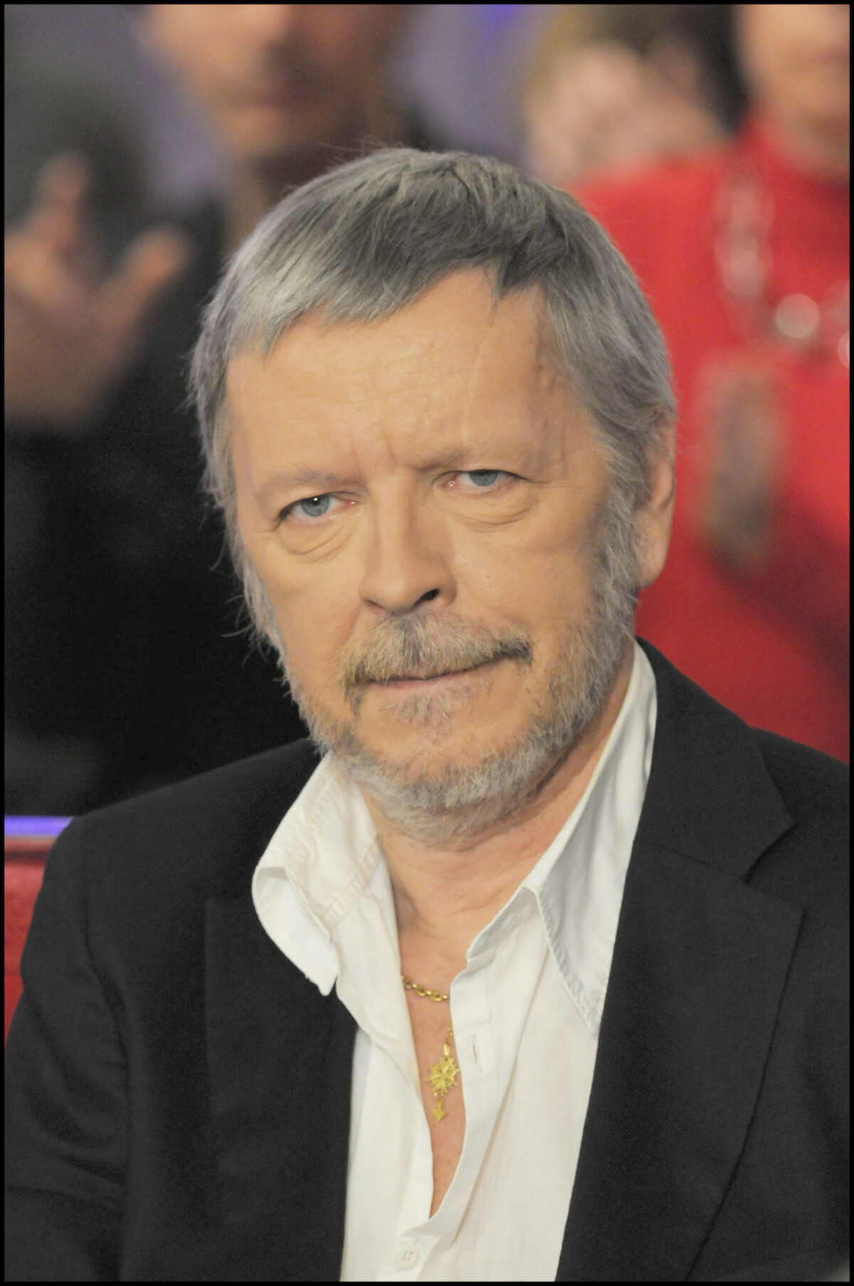 Photo : Renaud dans Vivement dimanche, janvier 2010. - Purepeople