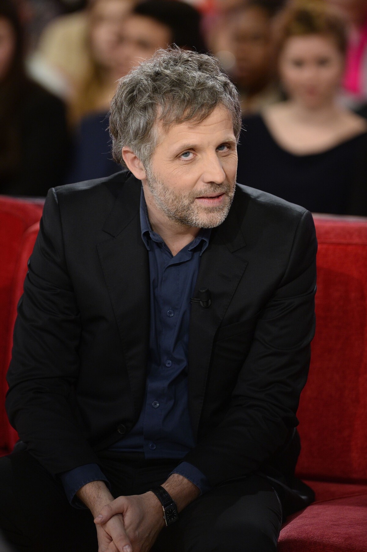 Photo : Stéphane Guillon, sur le tournage de Vivement dimanche, le ...