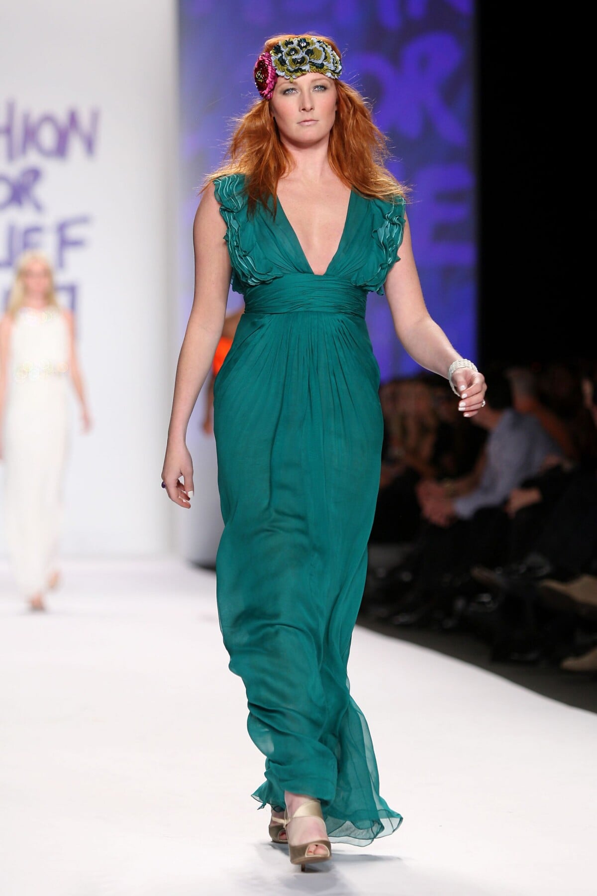 Photo : Maggie Rizer lors du défilé Fashion for Relief - Haiti à New ...