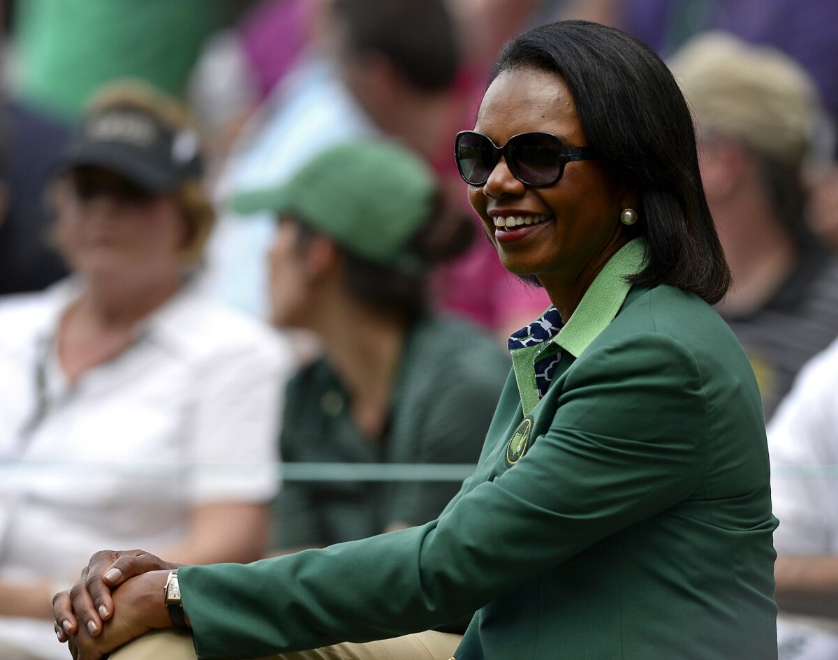 Vidéo : Condoleezza Rice waits lors du "Par 3 Contest" au National Golf ...