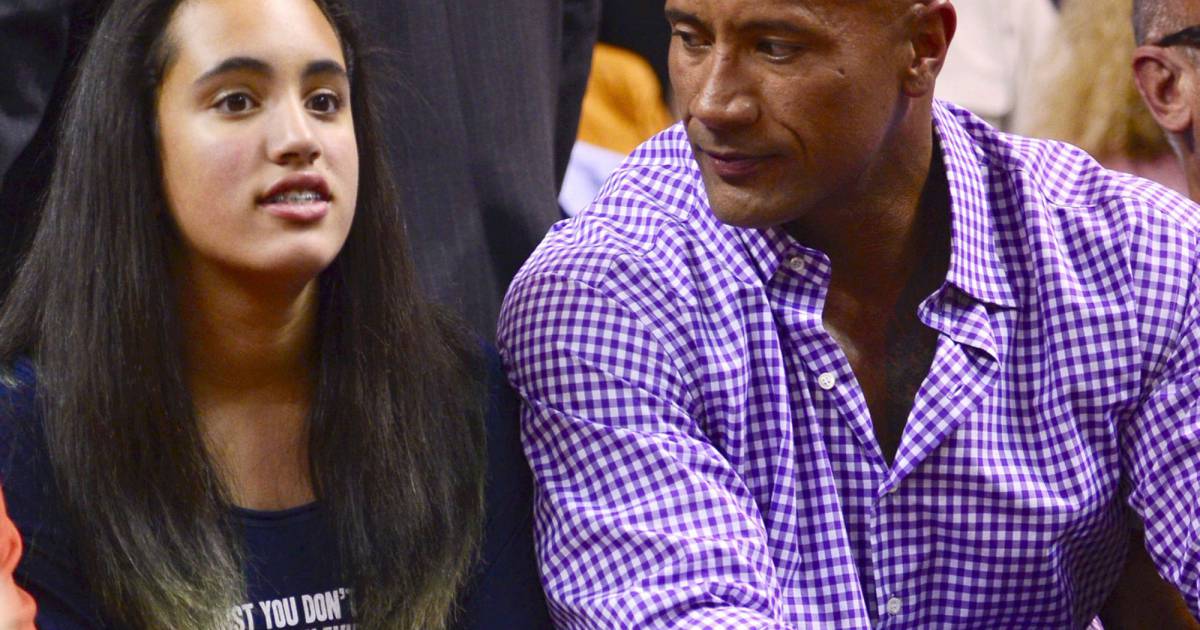 Dwayne Johnson et sa fille Simone assistent au match de basket-ball ...