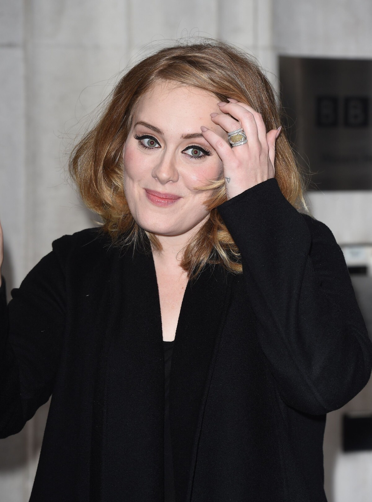 Photo : Adele quitte les locaux de BBC Radio 2, à Londres, le 23 ...