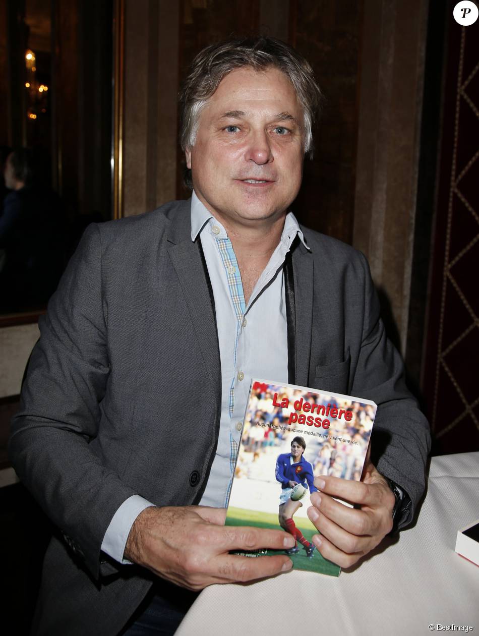 Denis Charvet - Le 38ème cocktail des écrivains dans les salons du ...