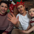 Matt Dallas, son mari Blue Hamilton et leur fils adoptif Crow / Image ...