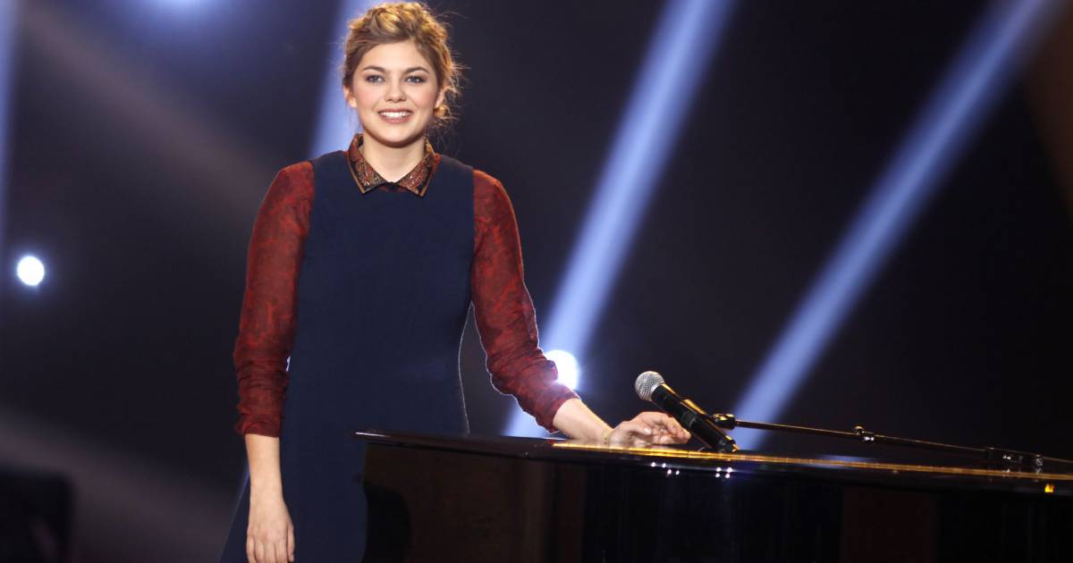 Portrait de Louane Emera. Décembre 2015. - Purepeople