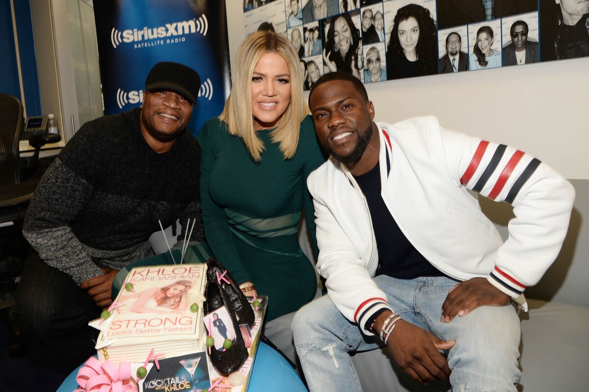 Photo : Khloe Kardashian et Kevin Hart dans les locaux de la radio ...