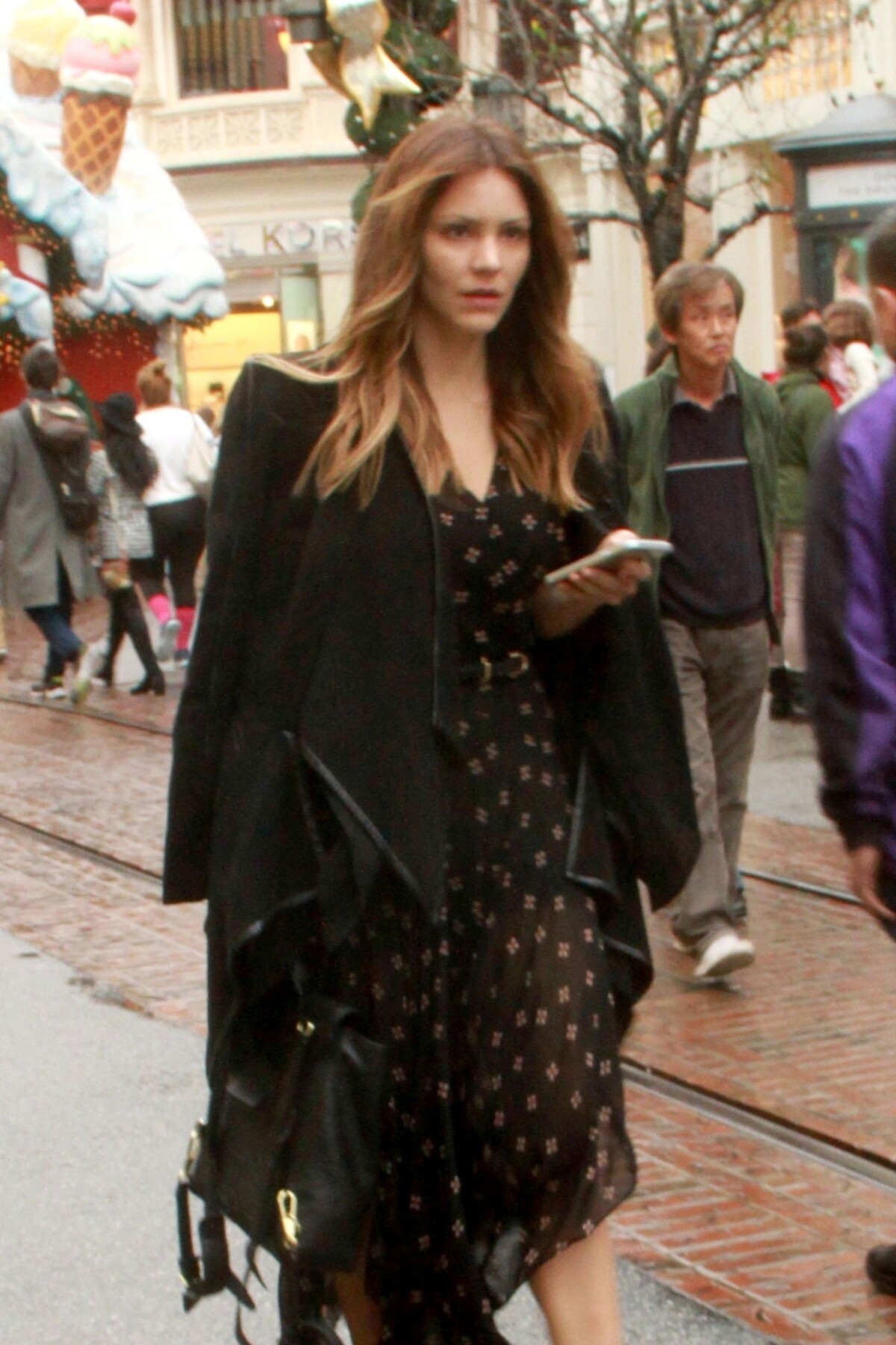Photo : Katharine McPhee fait du shopping à Los Angeles, le 22 décembre ...