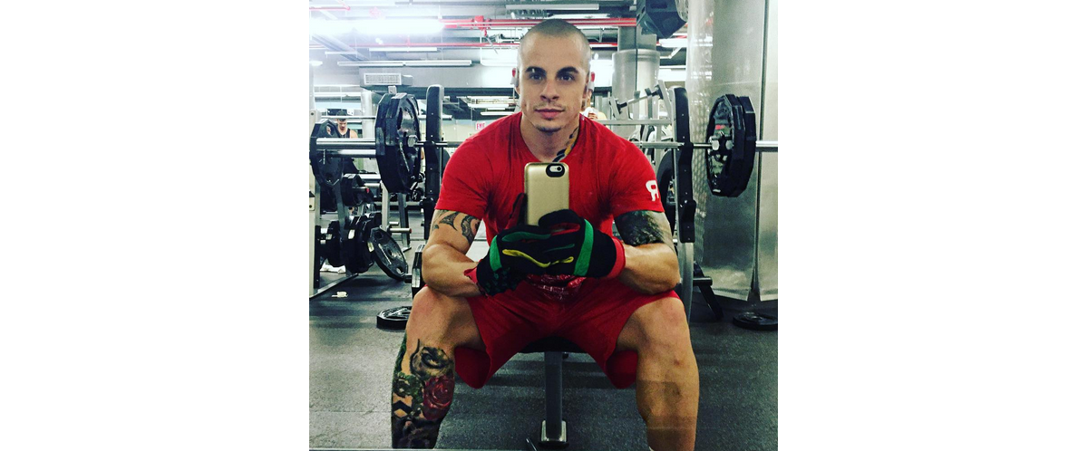 Photo : Le très tatoué Casper Smart dévoile ses nombreux tatouages lors ...