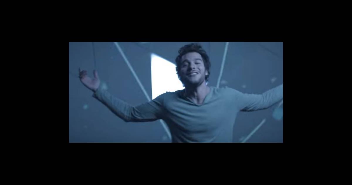 Le chanteur Amir Haddad dans le clip de J'ai cherché - Purepeople Le chanteur Amir Haddad dans le clip de J'ai cherché - Purepeople