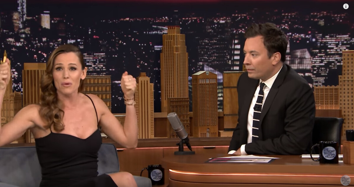 Vidéo : Jennifer Garner invitée du show de Jimmy Fallon - Purepeople