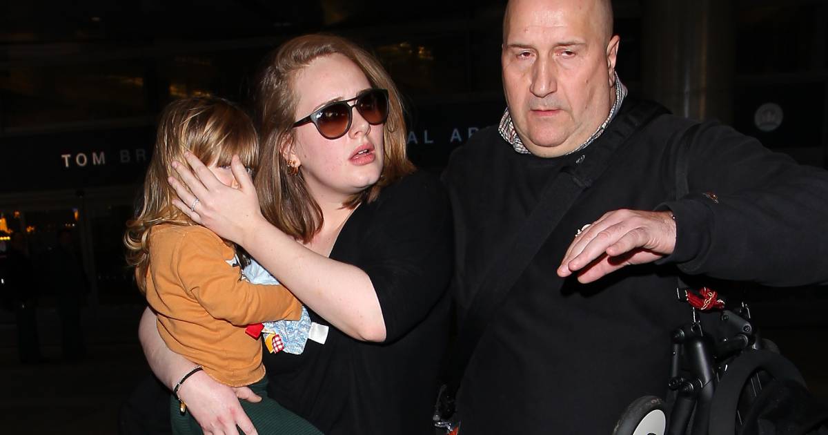 La chanteuse Adele et son fils Angelo Konecki arrivent à l'aéroport LAX ...