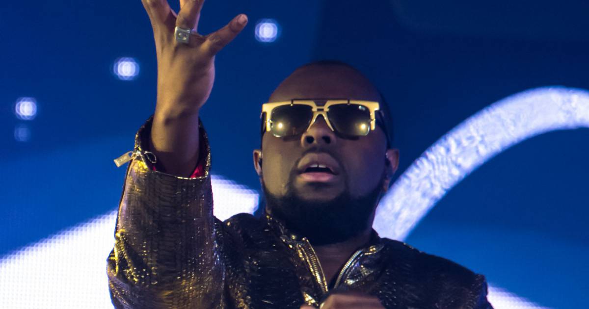 Maître Gims en concert à l'AccorHotels Arena (Bercy) à Paris le 14 ...