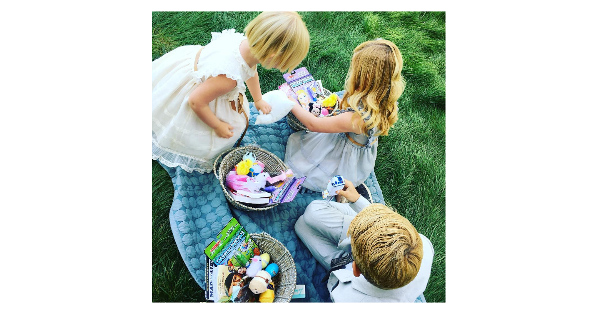 Jessica Capshaw a publié une photo de ses trois enfants, sur sa page ...
