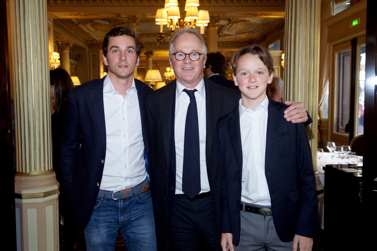 Photo : Exclusif - Guillaume de Charry entouré de ses fis Maxime et ...