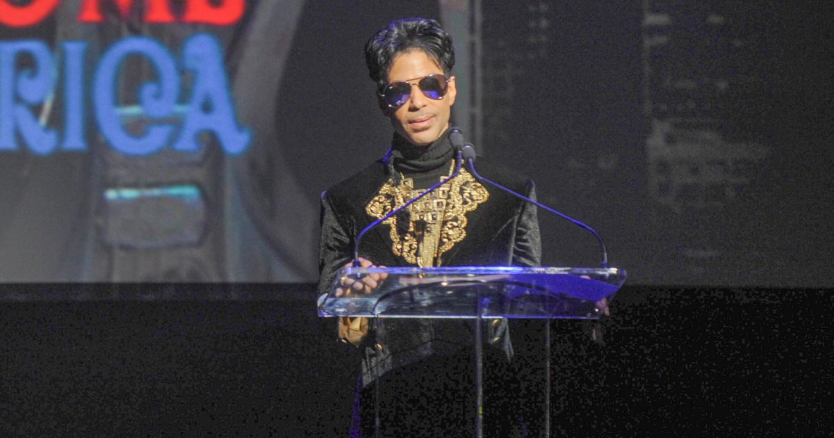 Rétro - Le chanteur Prince annonce sa nouvelle tournée ''Welcome 2 ...