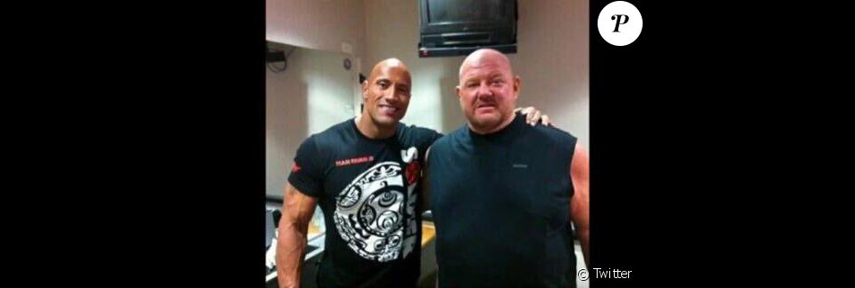 Leon White, alias Big Van Vader dans le monde du catch, avec Dwayne ...