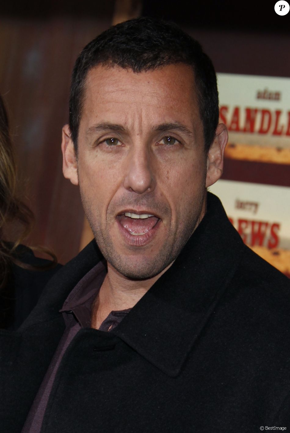 Adam Sandler à première de 'The Ridiculous 6 Netflix' à AMC Universal ...