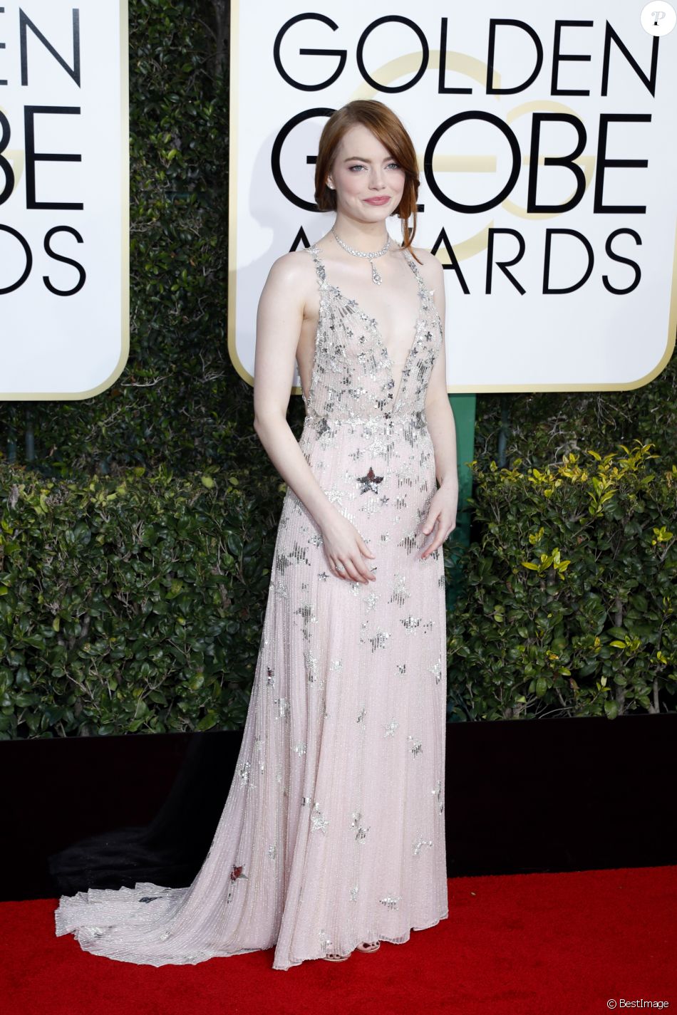 Emma Stone, habillée d'une robe Haute Couture Valentino - 74ème ...