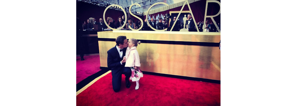 Photo : Jeremy Renner et sa fille Ava Berlin à la 89e cérémonie des ...