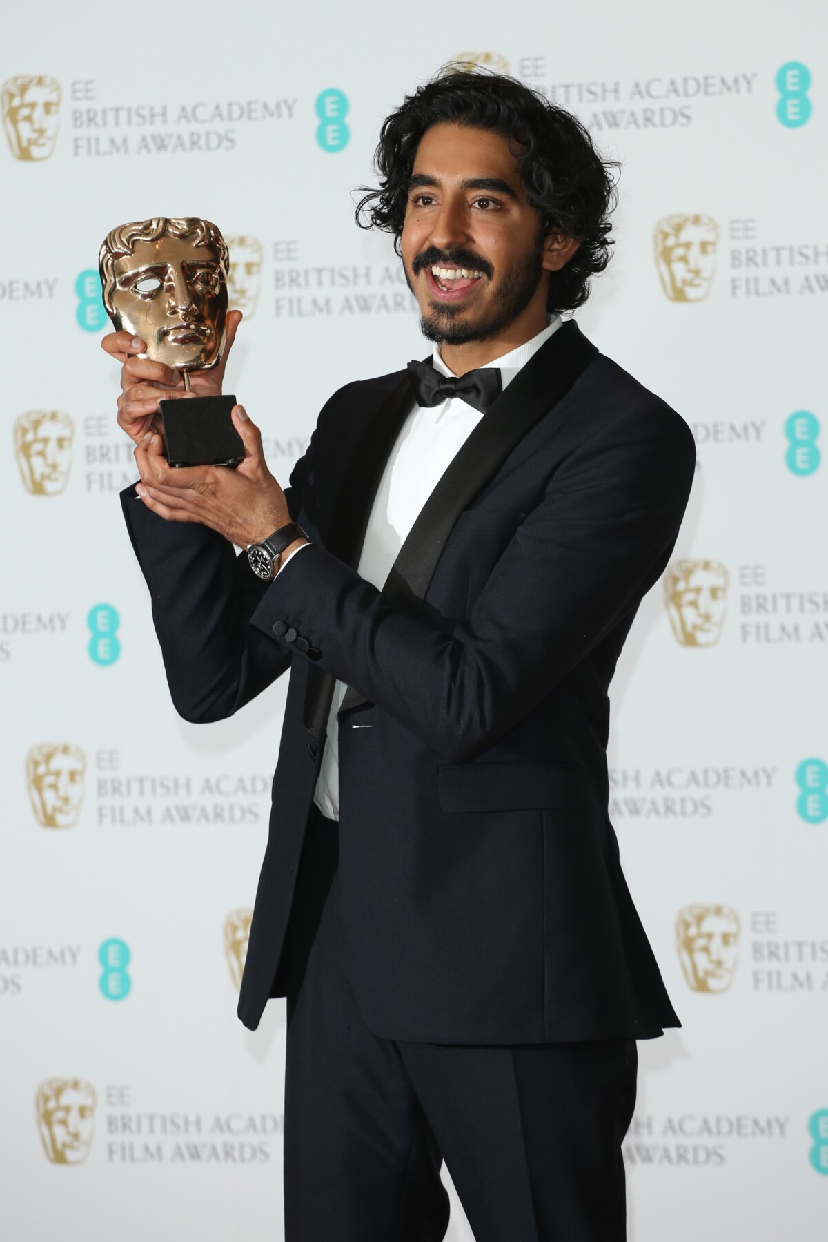 Photo : Dev Patel lors de la pressroom des BAFTA 2017 (British Academy ...