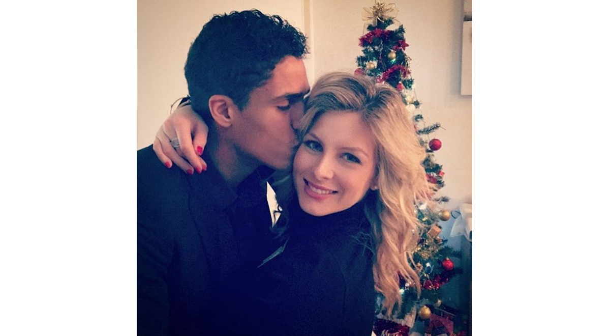 Photo : Raphaël Varane et sa femme Camille (Tytgat), ici lors de Noël ...