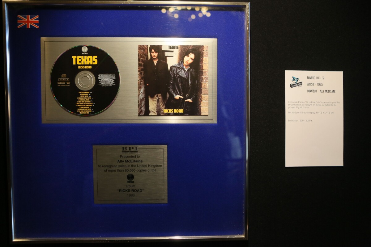 Photo : Semi-exclusif - Disque de Platine "Ricks Road" du groupe Texas ...