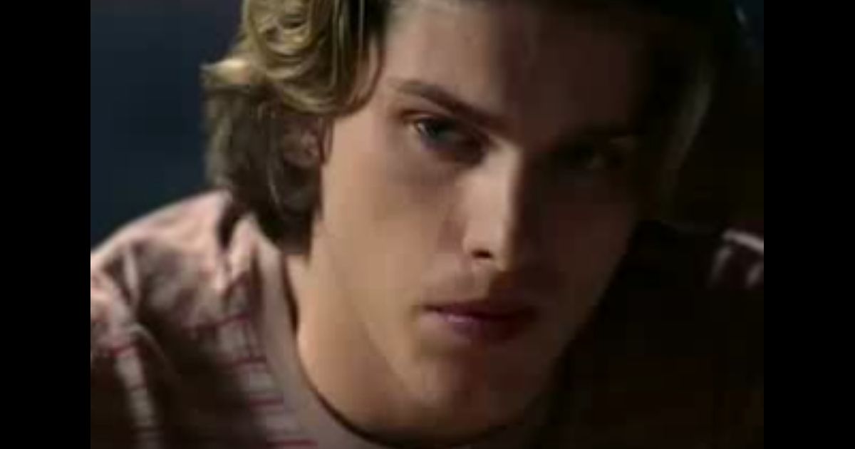 Michael Mantenuto dans le film Miracle - Vidéo publiée sur Youtube le ...