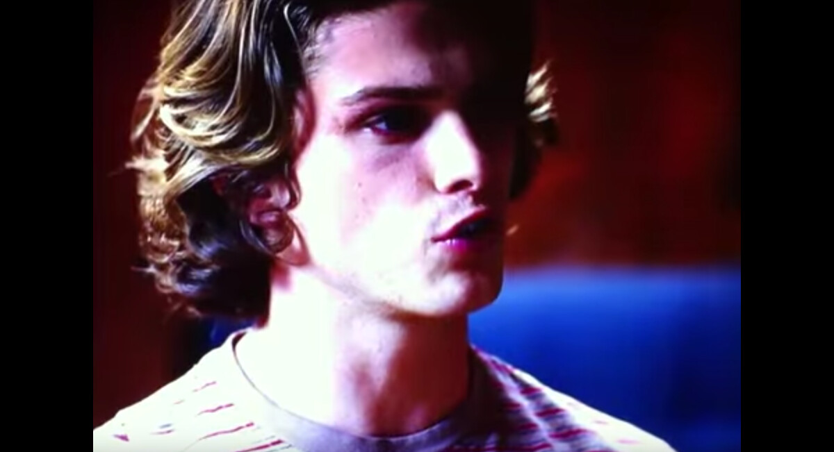 Vidéo : Michael Mantenuto dans une scène du film Miracle - Vidéo ...