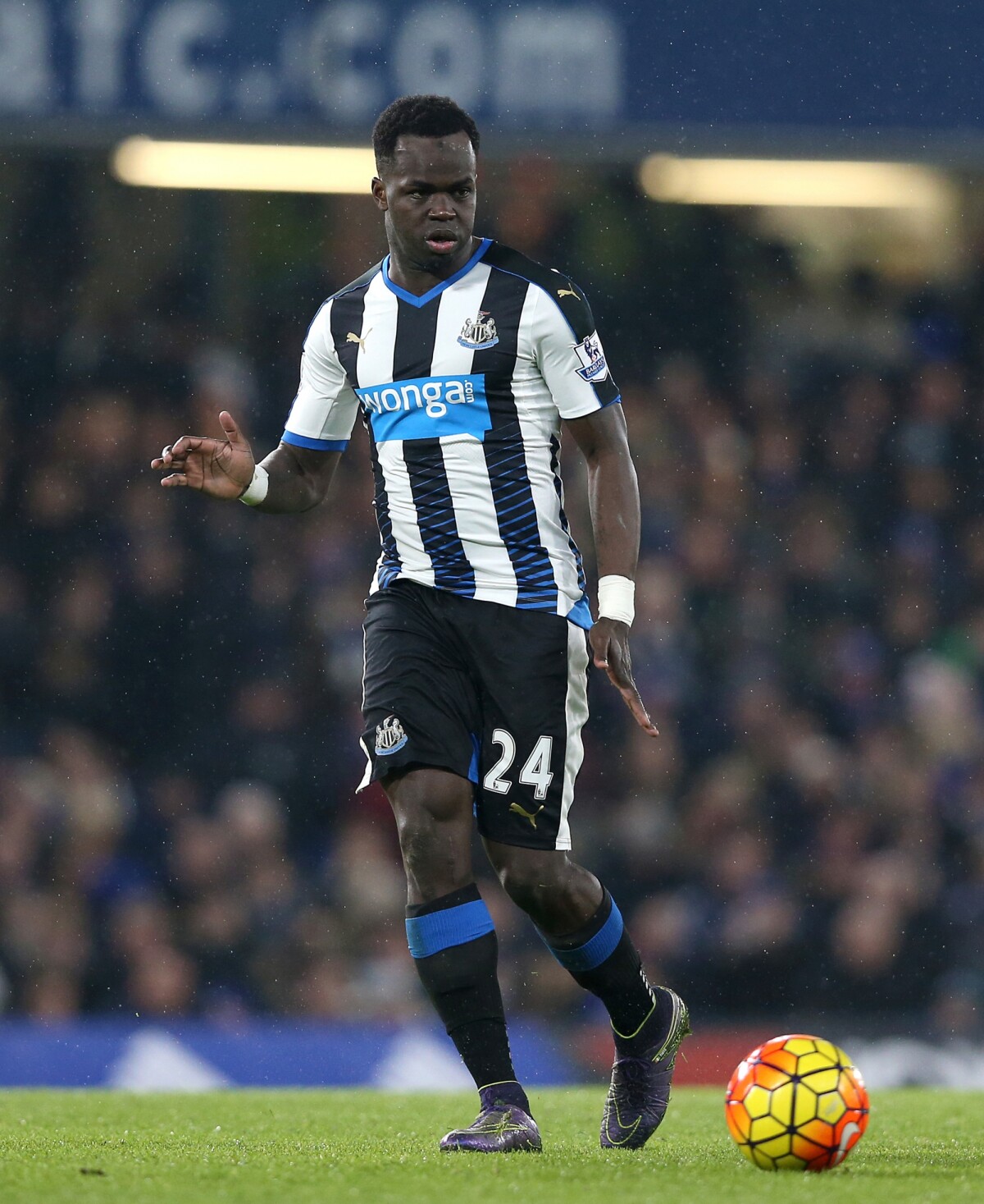 Photo : Cheick Tioté sous les couleurs de Newcastle United en février ...