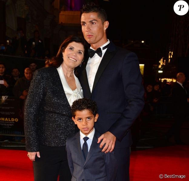 Cristiano Ronaldo Nouvelle Photo De Ses Jumeaux Sa Maman Conquise Cristiano Ronaldo Nouvelle Photo De Ses Jumeaux Sa Maman Conquise