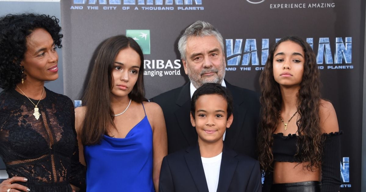 Luc Besson avec sa femme Virginie Besson-Silla et ses enfants Thalia ...