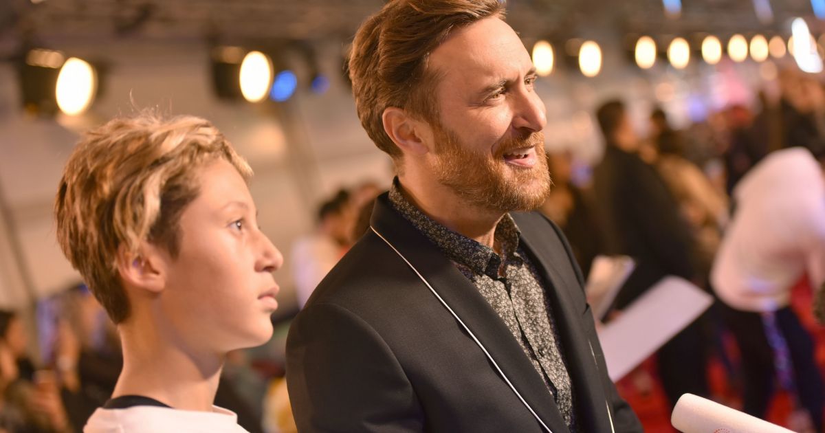 Le DJ David Guetta et son fils Tim Elvis - Soirée des 24e MTV Europe ...