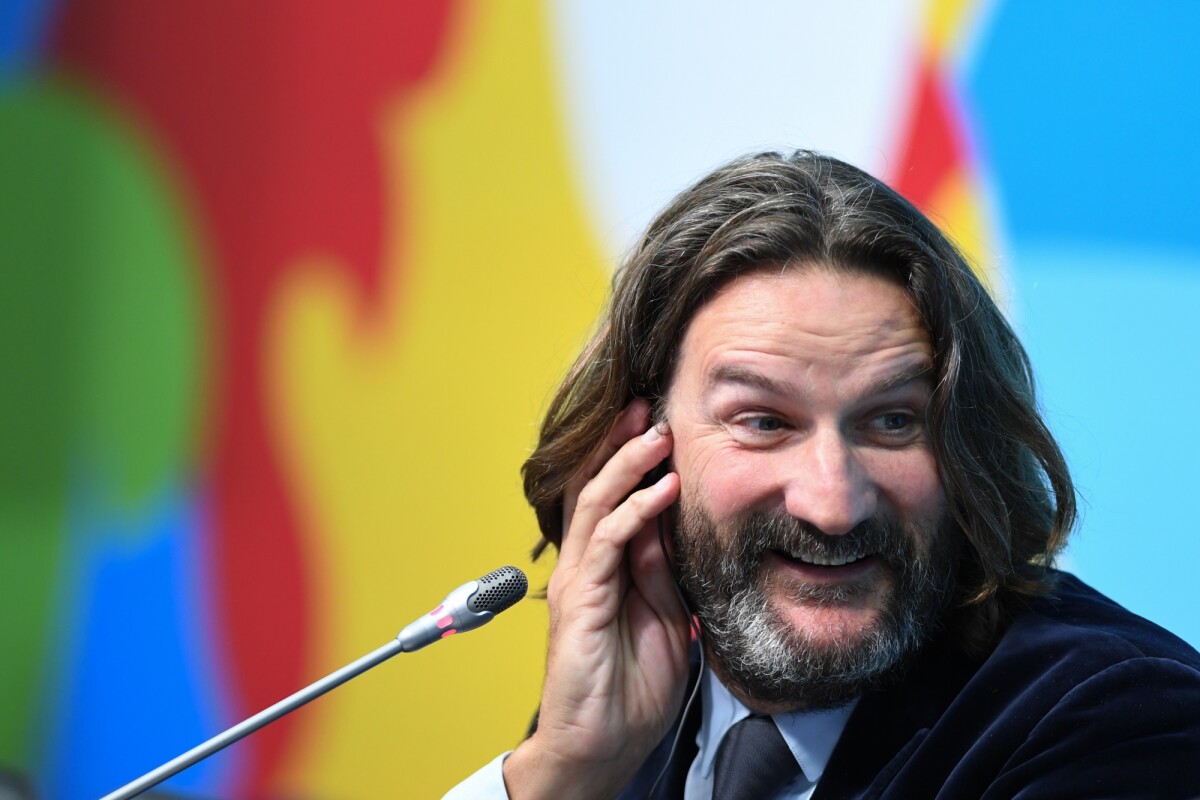 Photo : Frédéric Beigbeder en conférence de presse lors du festival ...