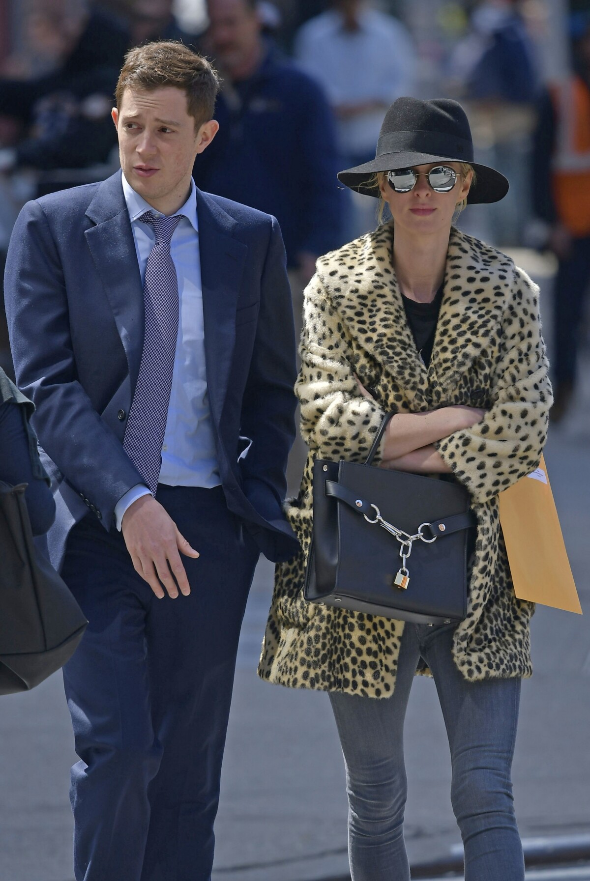 Photo : Exclusif - Nicky Hilton Rothschild se balade avec son mari ...