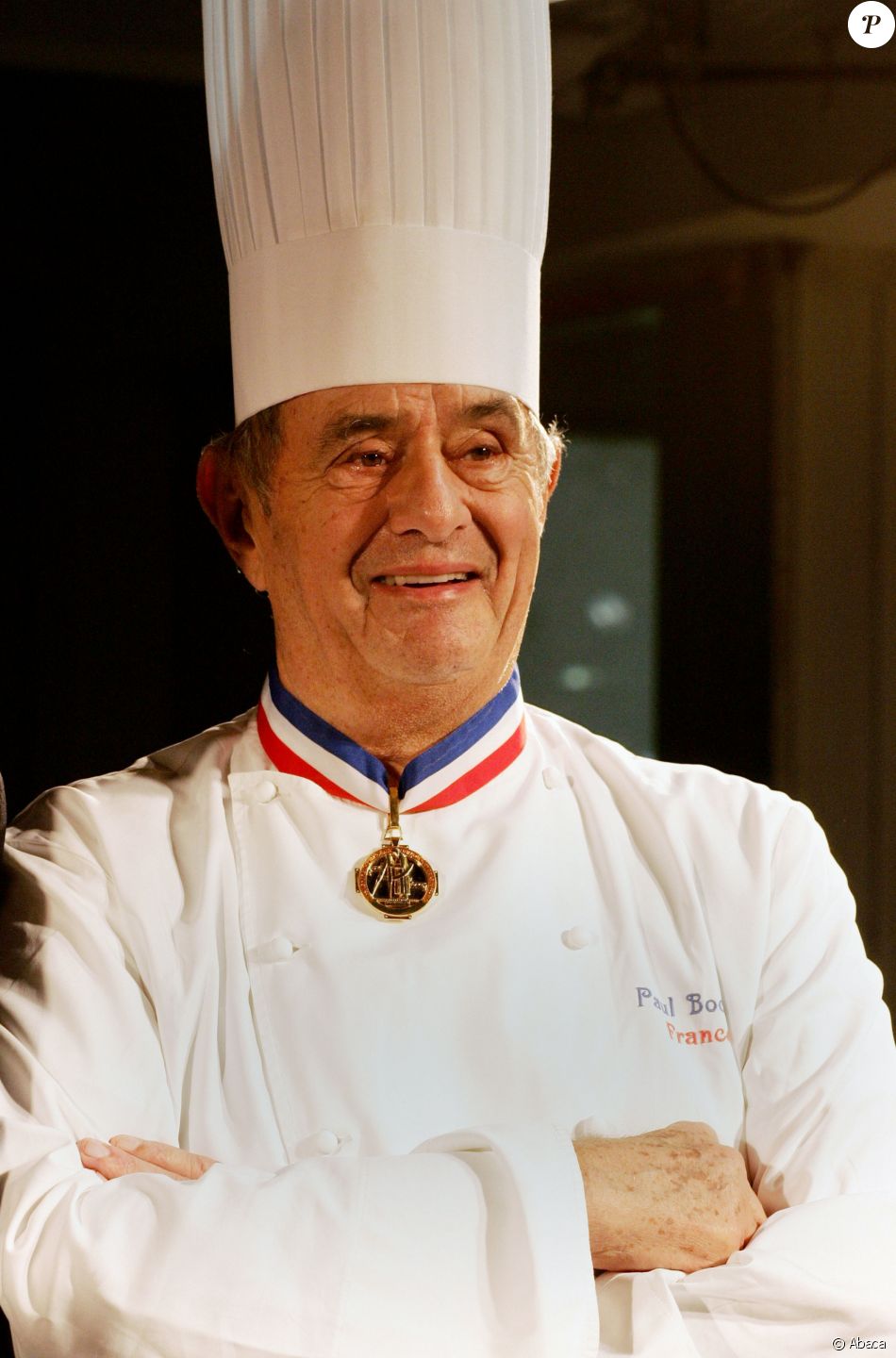Paul Bocuse en décembre 2006 lors de l'inauguration de sa brasserie La ...