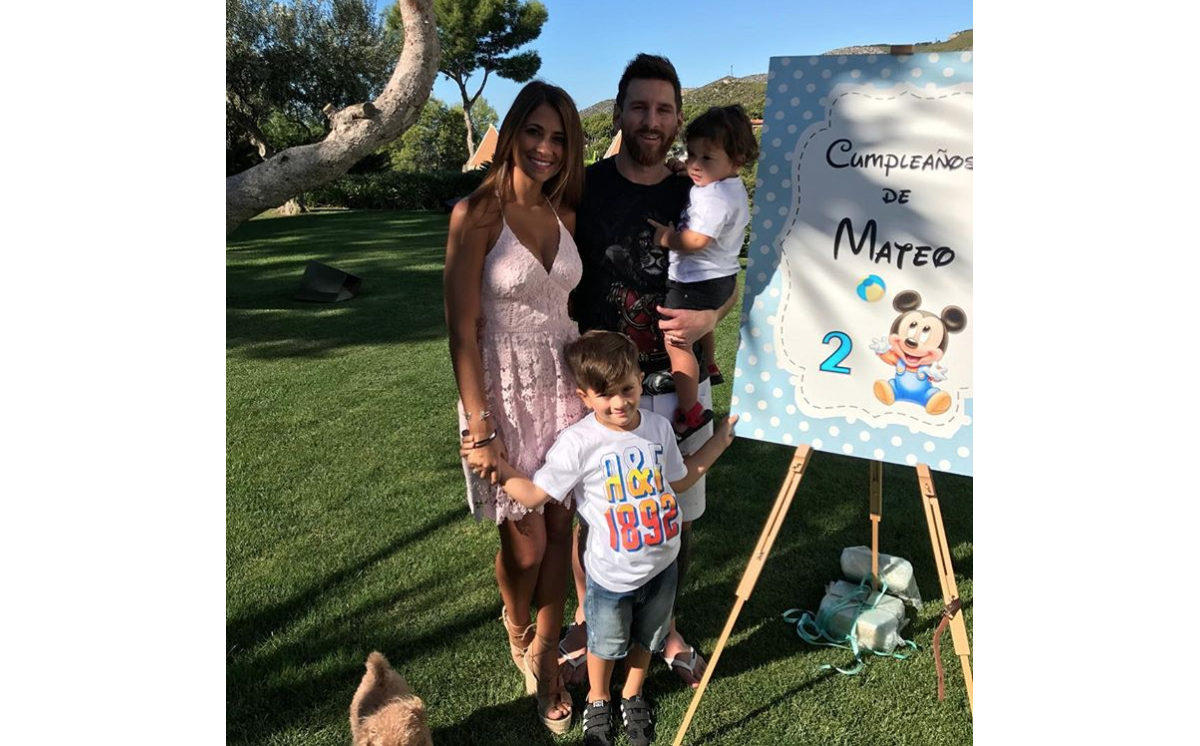 Photo : Lionel Messi avec sa femme Antonella Roccuzzo et leurs fils ...