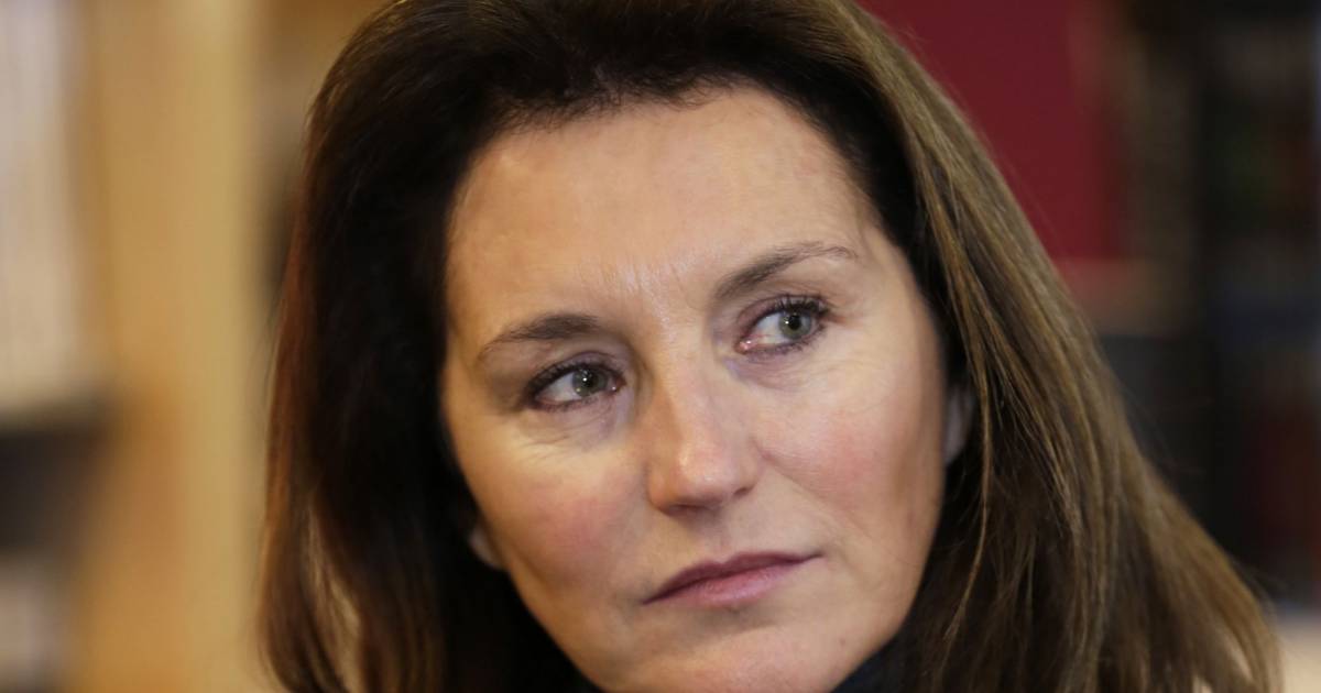 Cécilia Attias présente son livre Une Envie de Vérité lors d'une séance ...