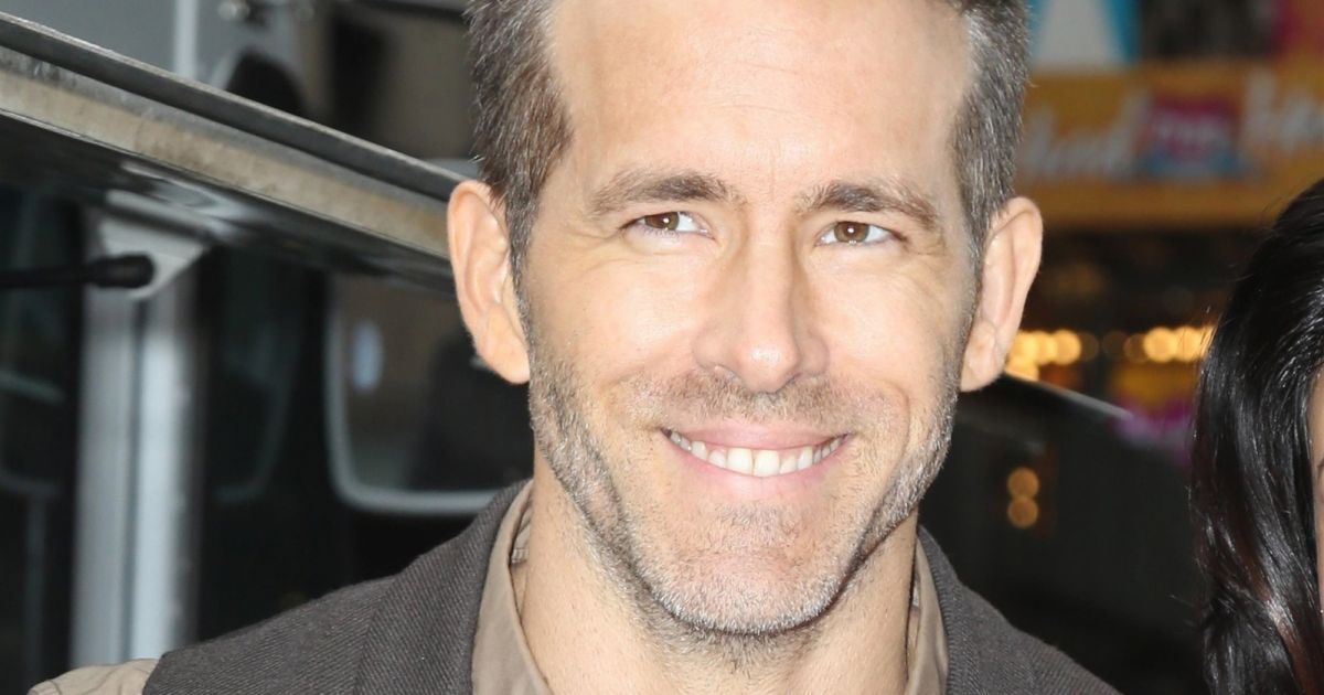 Ryan Reynolds - Les acteurs de Deadpool 2 posent devant un camion ...