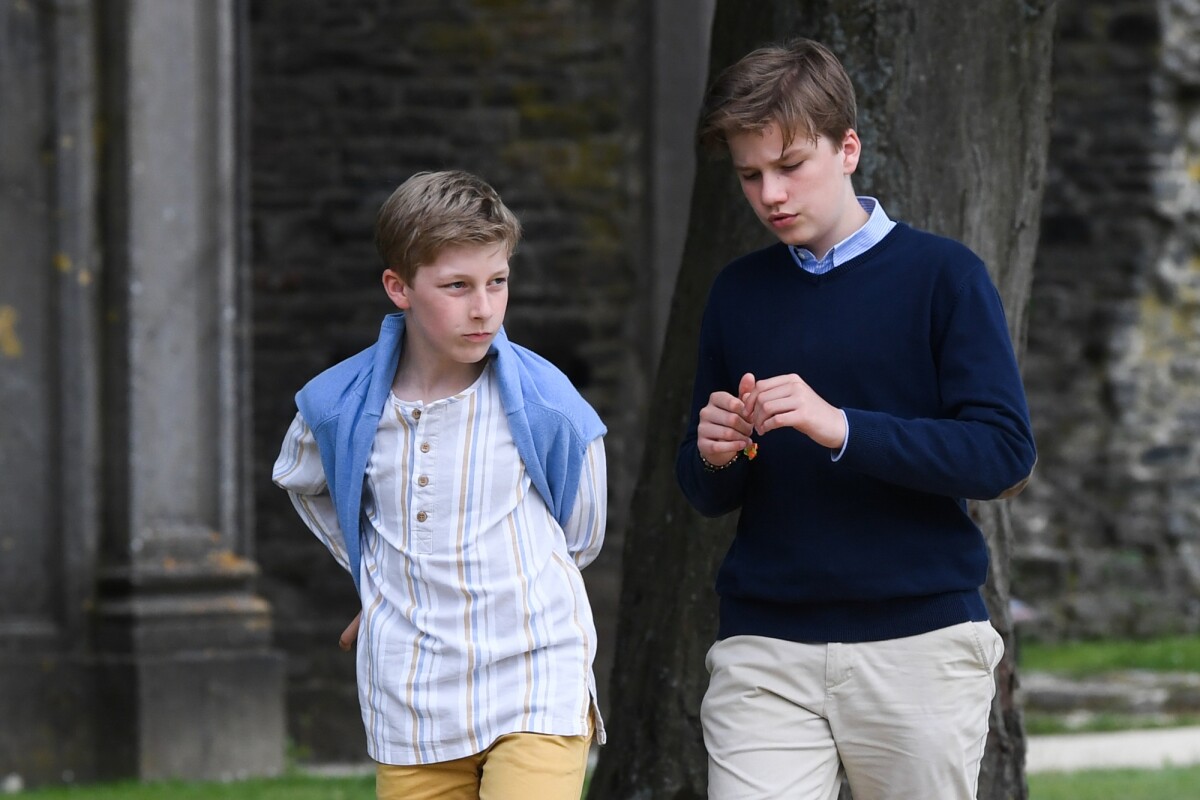 Photo : Le prince Gabriel et le prince Emmanuel de Belgique devant les ...