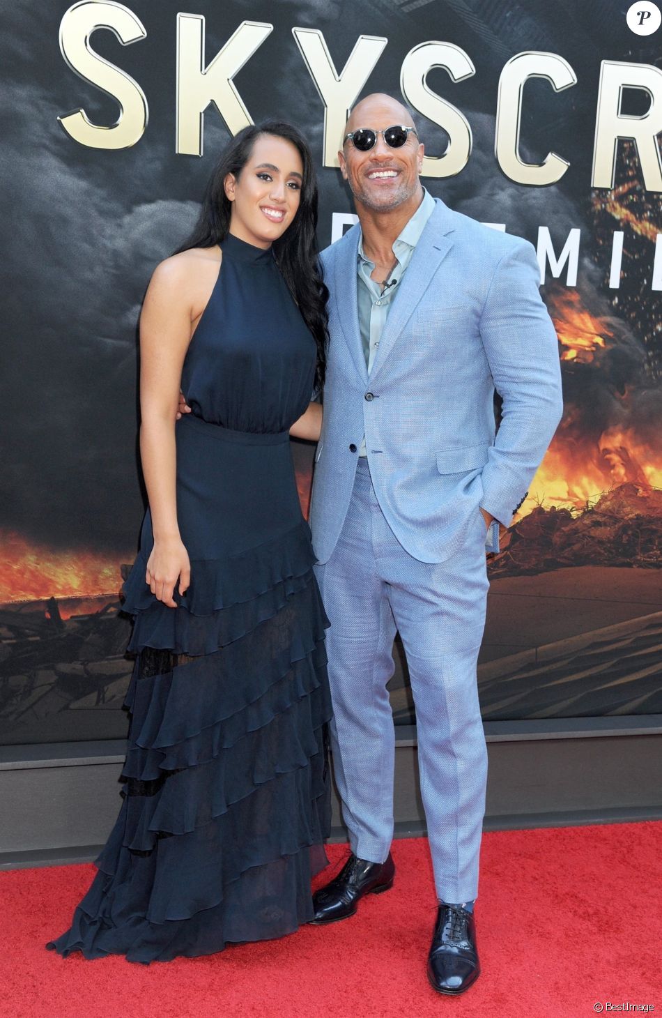 Simone Garcia Johnson et son père Dwayne Johnson à la première de ...