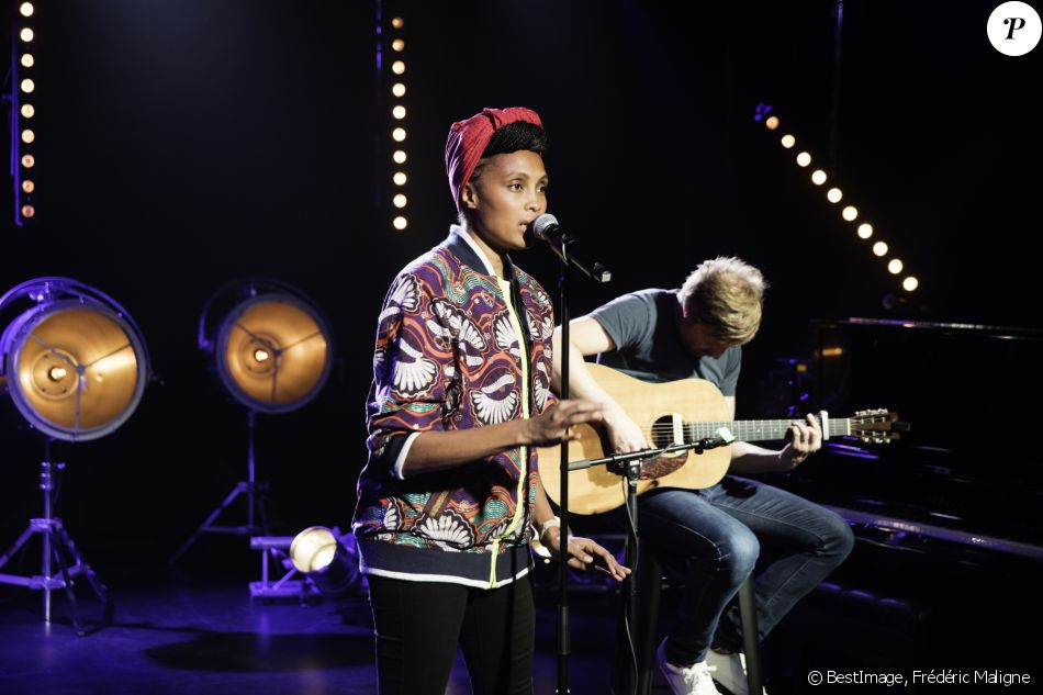 La chanteuse Imany - Concert Soyons des Heroïnes à Paris, France, le 3 ...