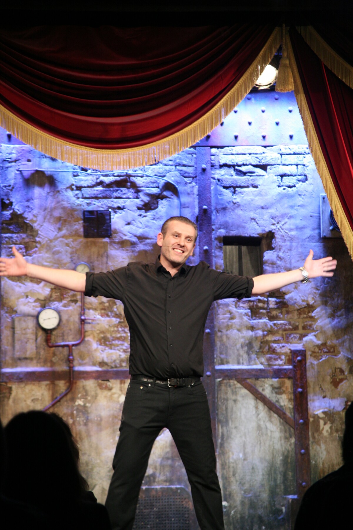 Photo : Exclusif - David Desclos - David Desclos fait son show dans son ...