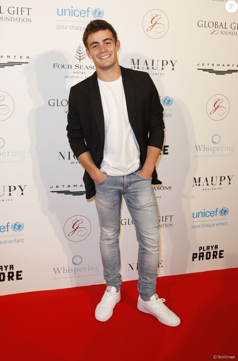 Clément Rémiens au photocall de la 9ème édition du Global Gift Gala à l ...