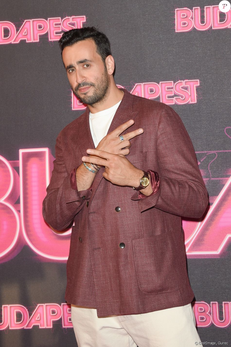 Jonathan Cohen à la première de Budapest au cinéma Gaumont-Opéra à ...