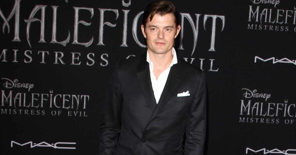 Sam Riley à la première de Maleficent: Mistress of Evil au théâtre El ...